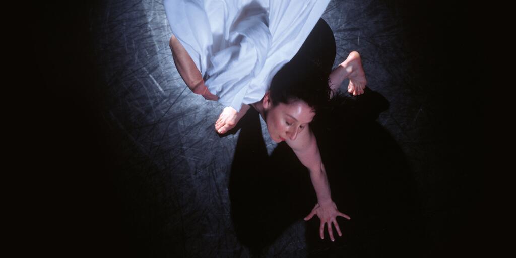 Hanging on by a Thread | CoisCéim Dance Theatre